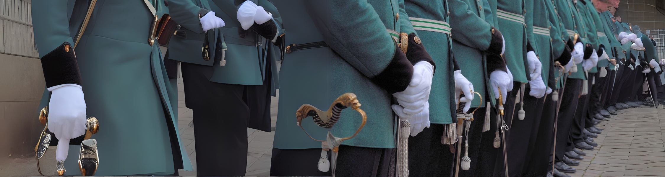 British Military Uniforms | Iconic Redcoat & Napoleonic Jackets ...